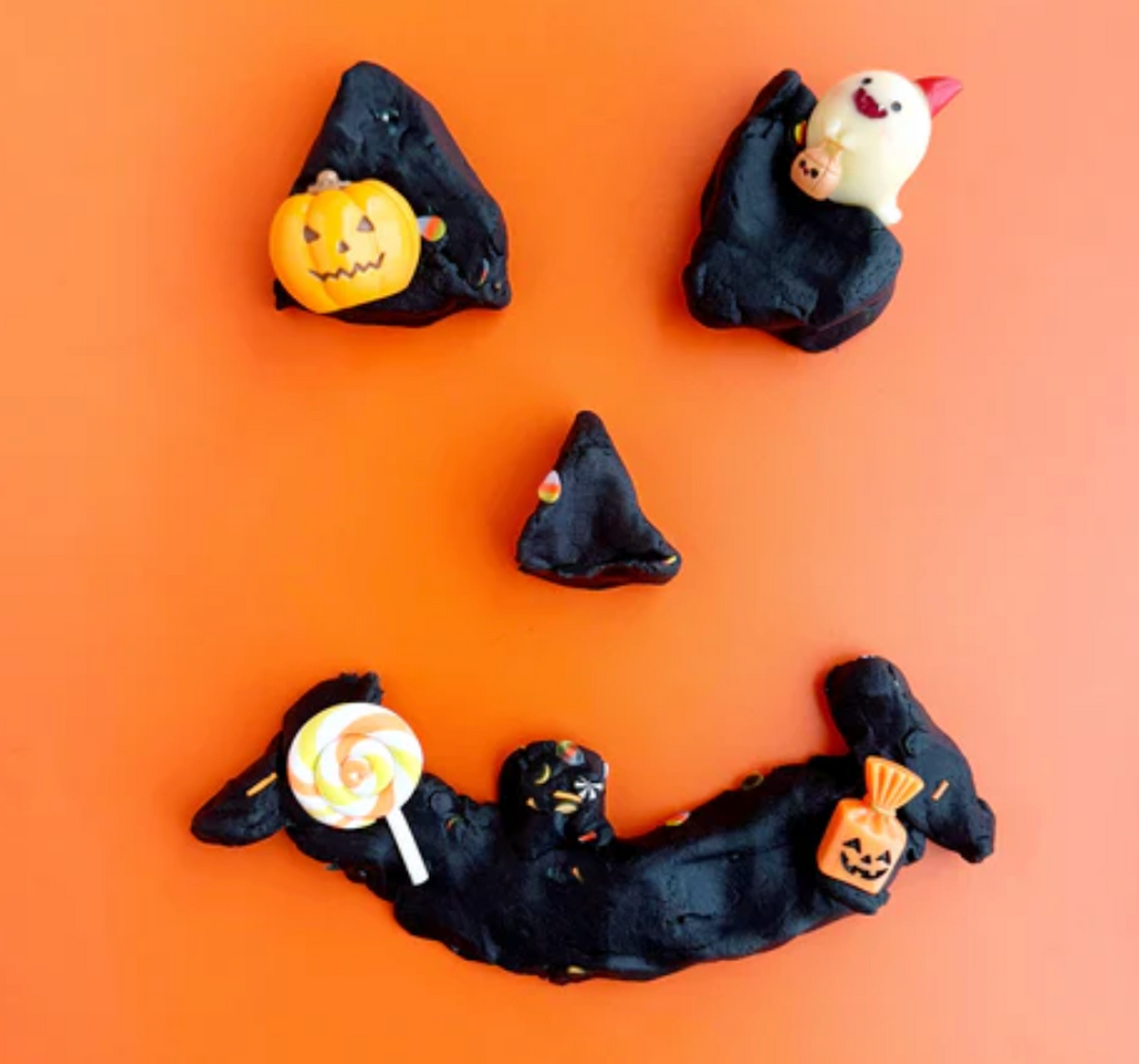 Boo Bash Mini Dough-To-Go – World of Mirth