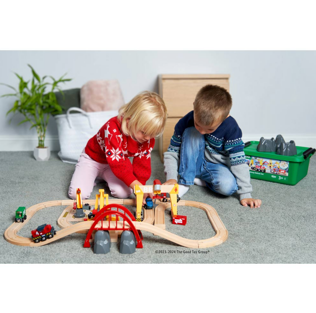 Brio Cargo Railway Deluxe Train Set – World of Mirth