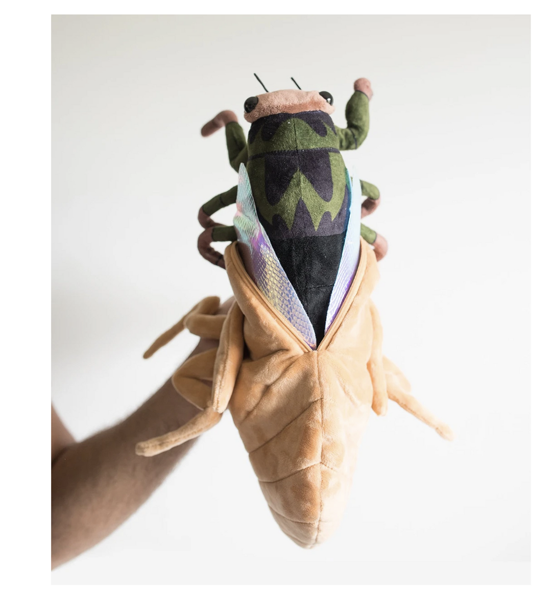 Cicada Plush – World of Mirth