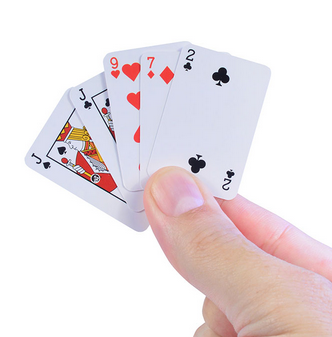 World’s Smallest Playing Cards – World of Mirth